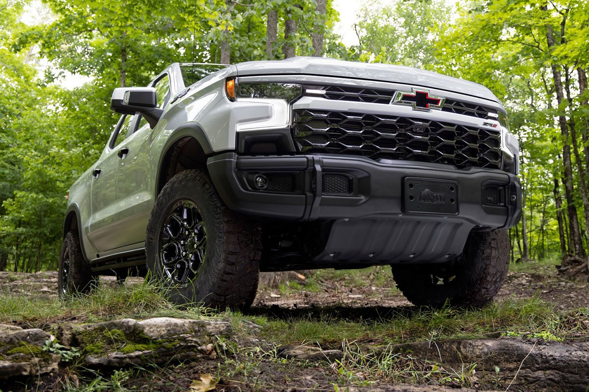 Chevrolet Silverado ZR2 Bison, enfoque todoterreno - mundotrocas.com ...